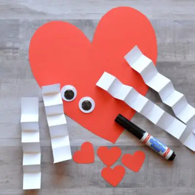 10 Lovely Preschool Heart Crafts - Education Outside