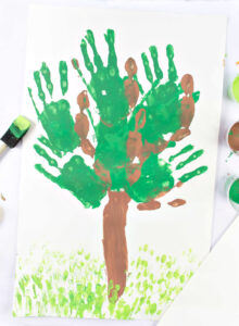 10 Beautiful Tree Crafts Preschool Kids Can Make - Education Outside
