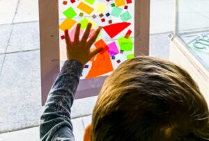 10 Fascinating Light Activities for Preschoolers - Education Outside