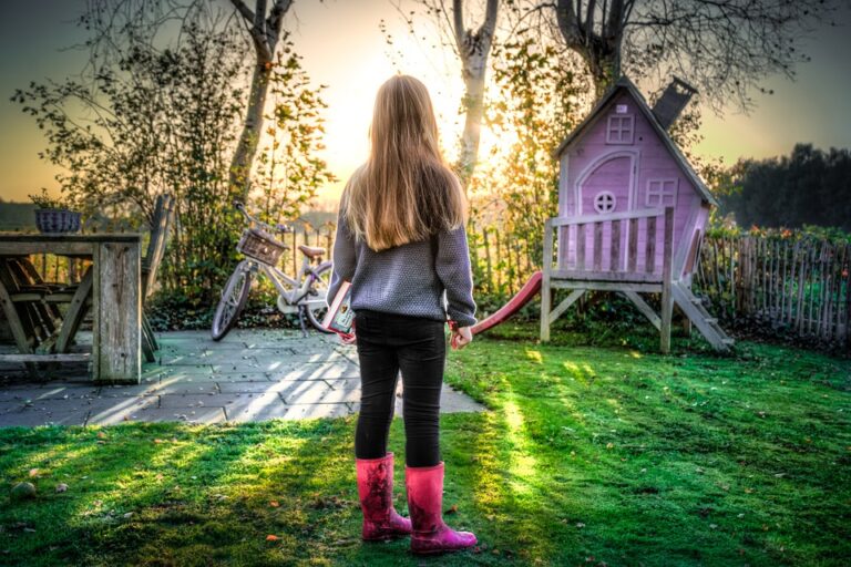 10 Catchy Bug and Insect Songs for Preschool Kids - Education Outside