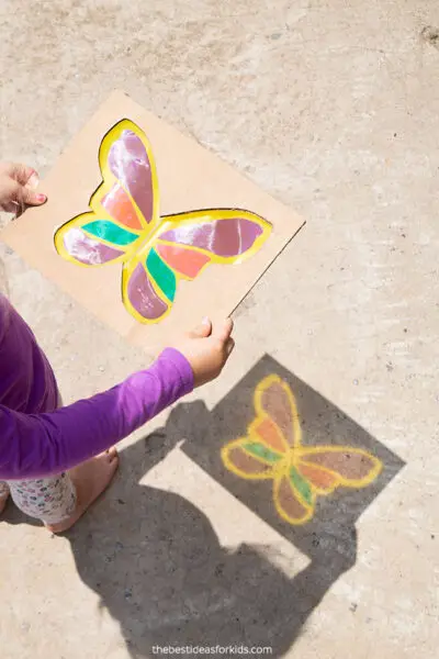 10 Enlightening Shadow Activities for Preschoolers - Education Outside